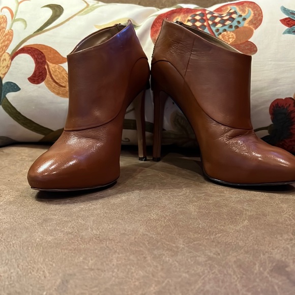 Nine West | Shoes | Camel Color Ankle Boots Small Hidden Platform ...